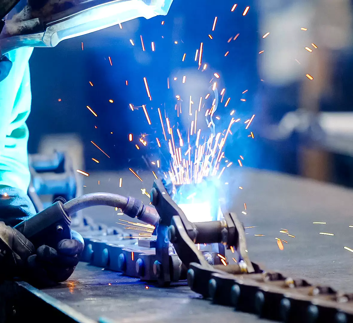 What are the advantages of welded conveyor chain over riveted chain ...
